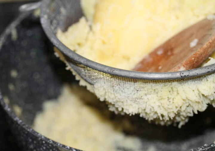 Cheesy Mashed Potatoes - Sims Home Kitchen