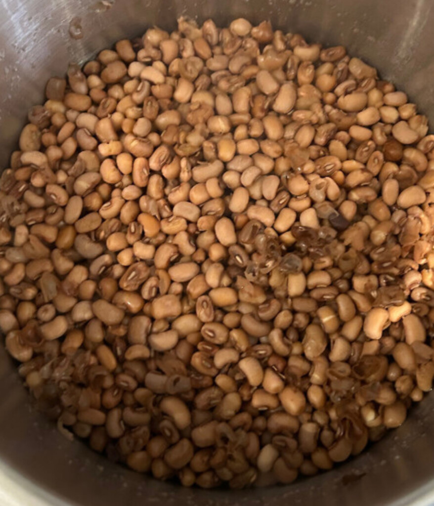 Nigerian Stewed Beans (Ewa Riro) - Sims Home Kitchen