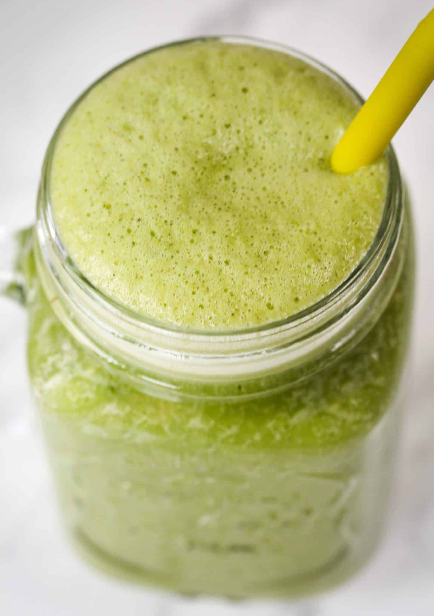 How to Make a Matcha Smoothie - Sims Home Kitchen