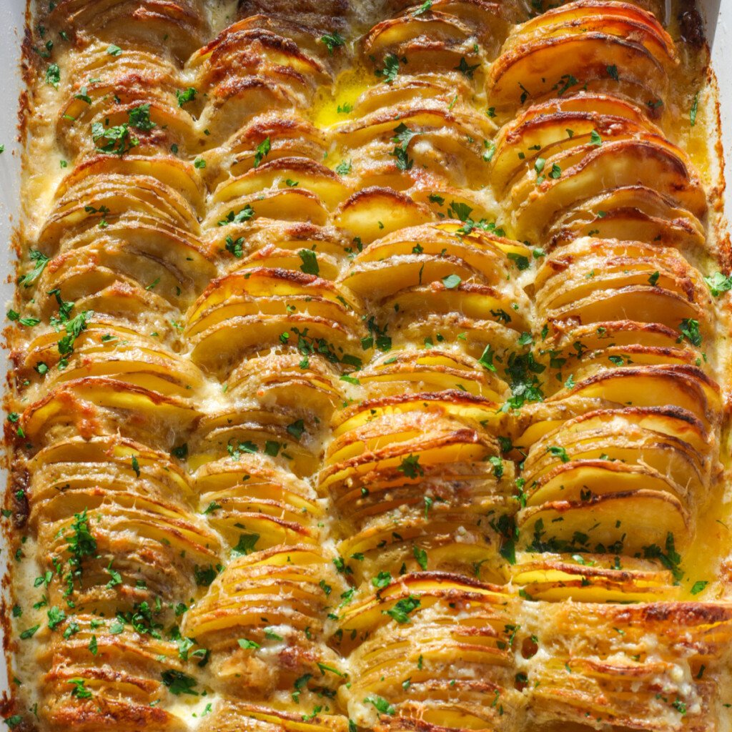 Cheesy Scalloped Potatoes - Sims Home Kitchen