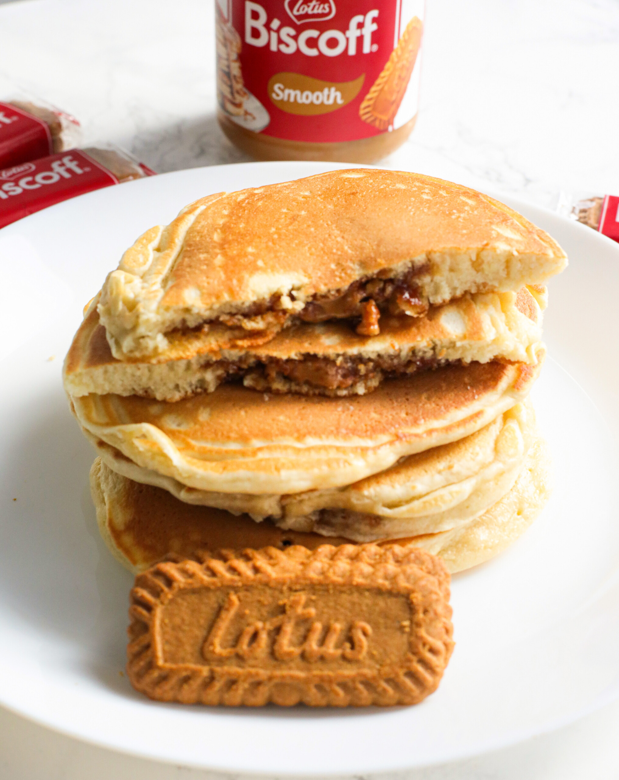 Lotus Biscoff Stuffed Pancakes - Sims Home Kitchen