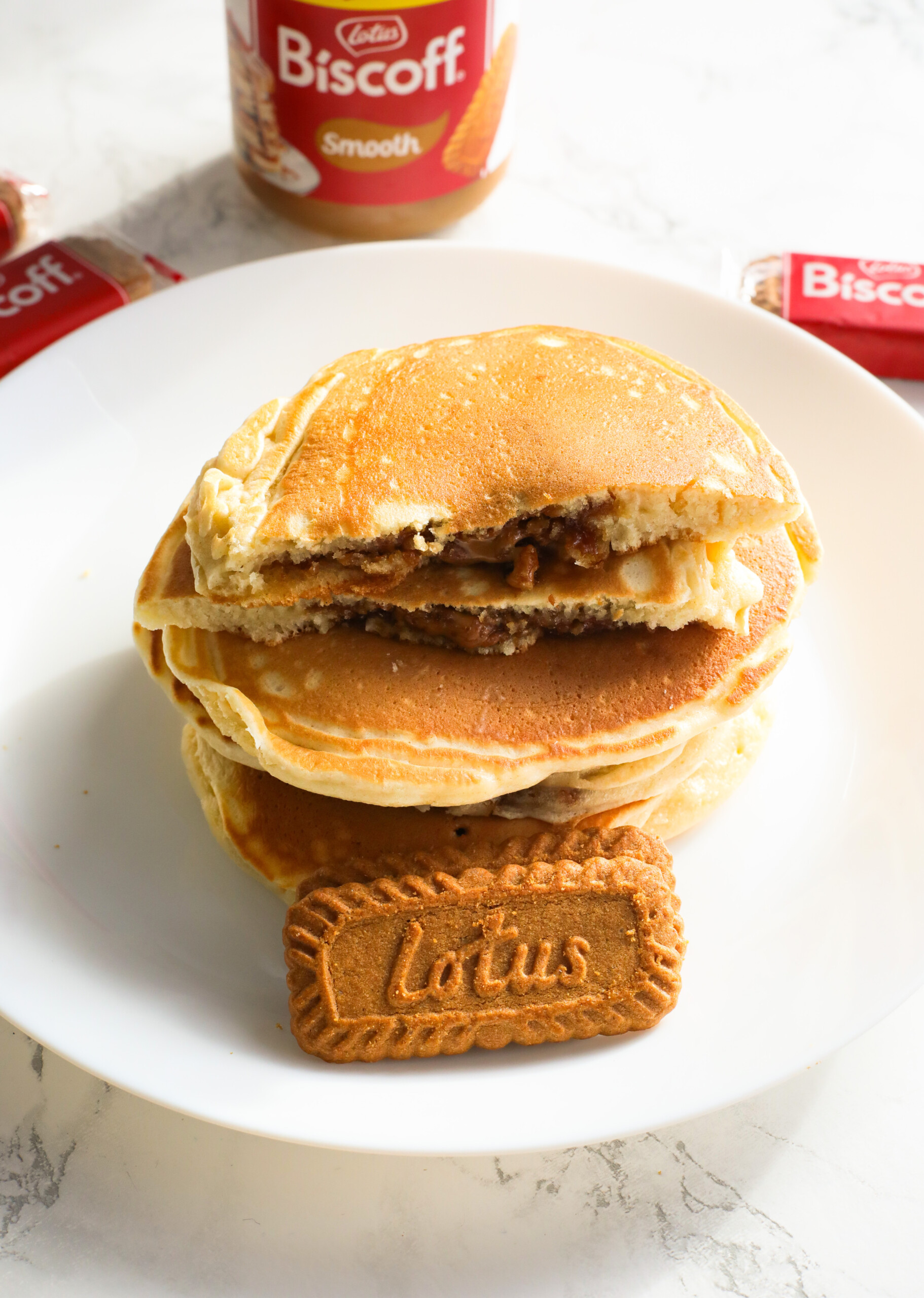Lotus Biscoff Stuffed Pancakes - Sims Home Kitchen