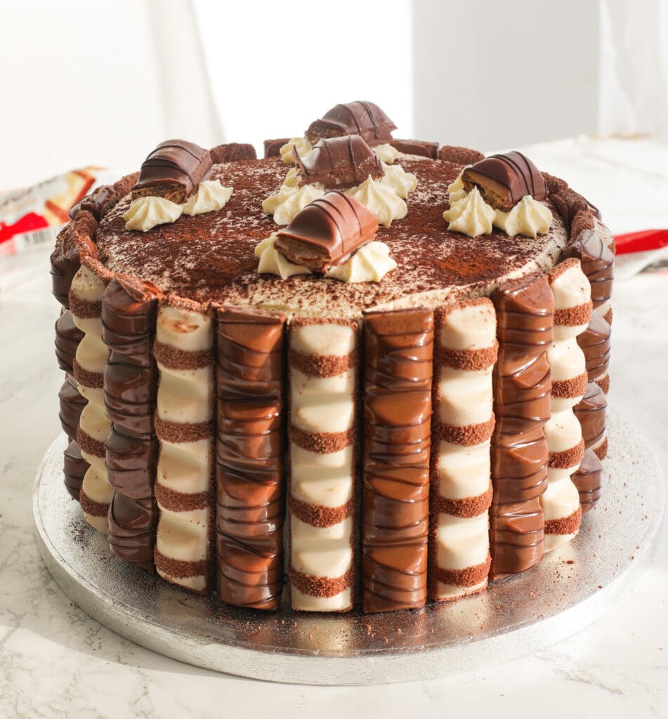 Best Chocolate Kinder Bueno Cake - Sims Home Kitchen