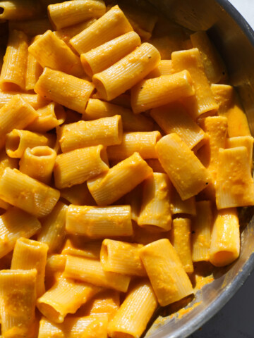 Creamy Yellow Pepper Pasta - Sims Home Kitchen