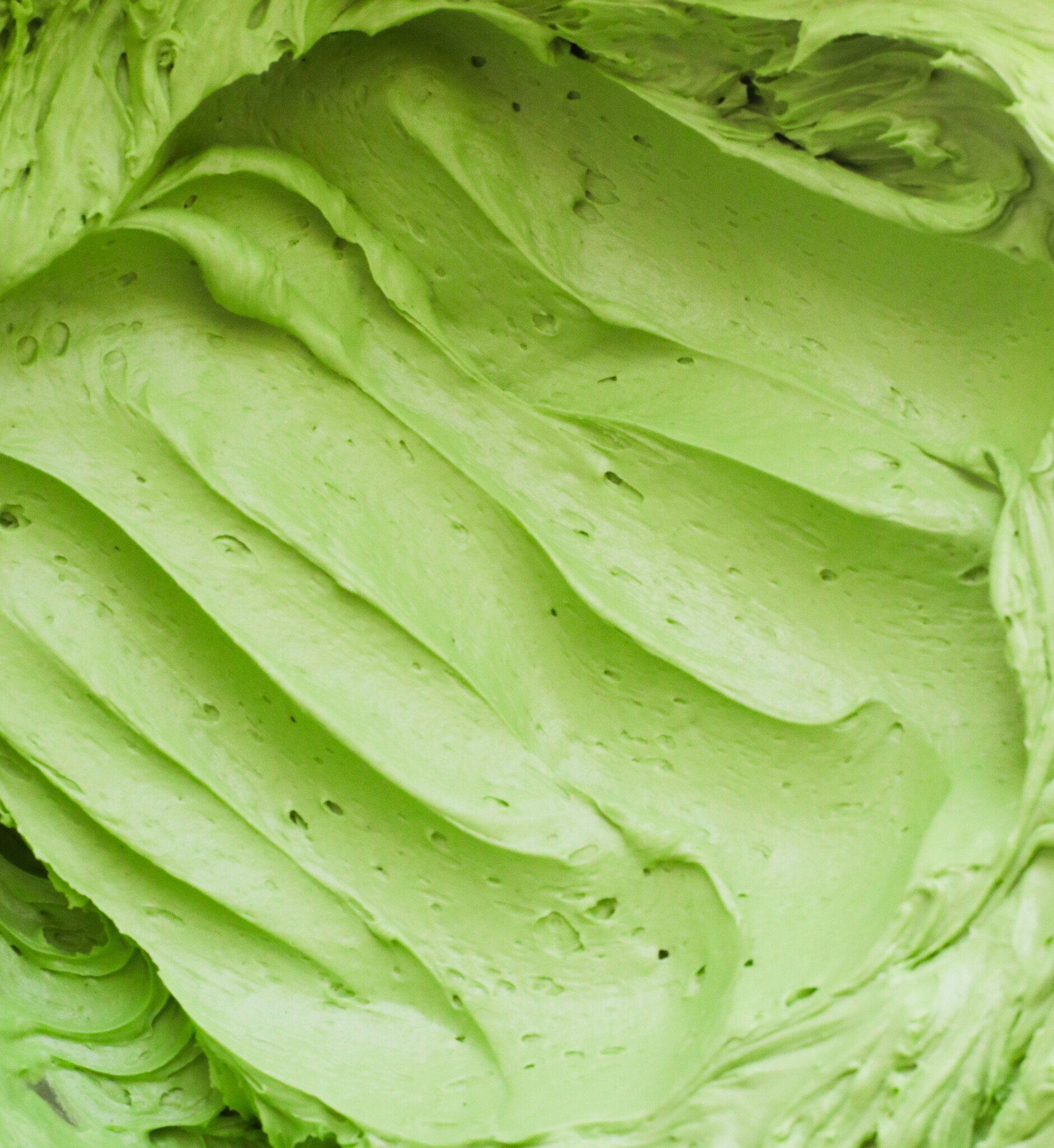 Fluffy Matcha Buttercream Frosting - Sims Home Kitchen