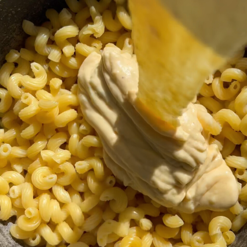 Best Three Cheese Mac N Cheese - Sims Home Kitchen